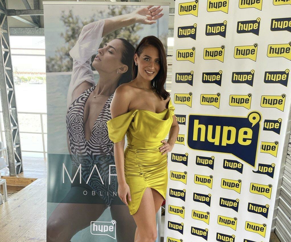 Mara Carica došla na promociju pesme u nesvakidašnjem izdanju, pokazala obline! - Hype TV