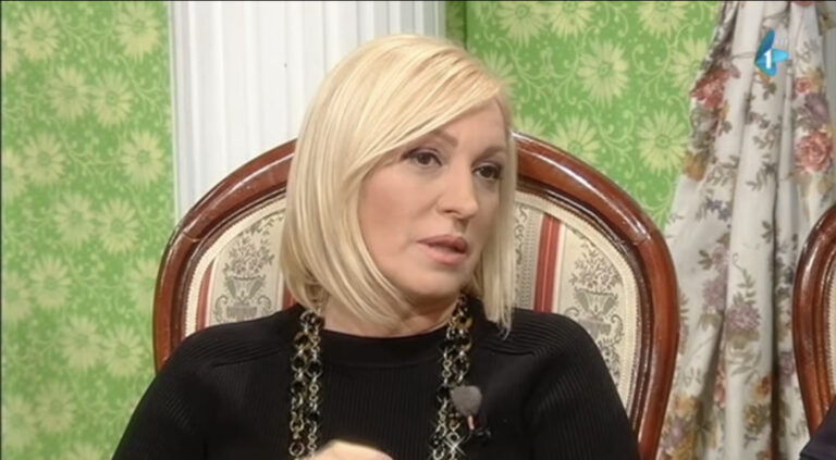OLIVERA KOVAČEVIĆ USRED HRVATSKE GOVORILA O "OSLOBOĐENJU RTS-a": Iz ...