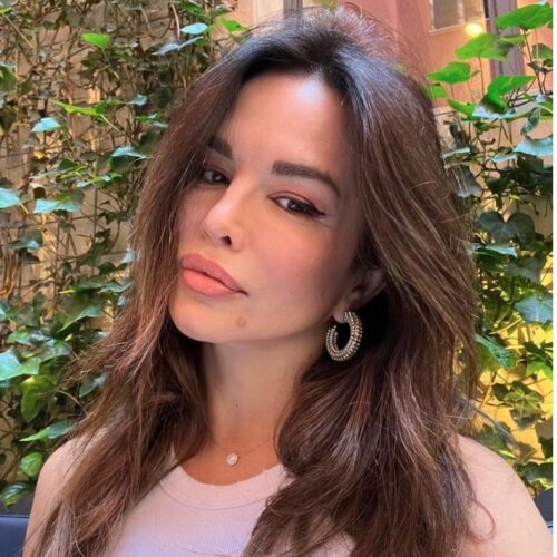 "TU PESMU NE PEVAM, PODSEĆA ME NA NESREĆNI FILMIĆ!" Severina otkrila ...