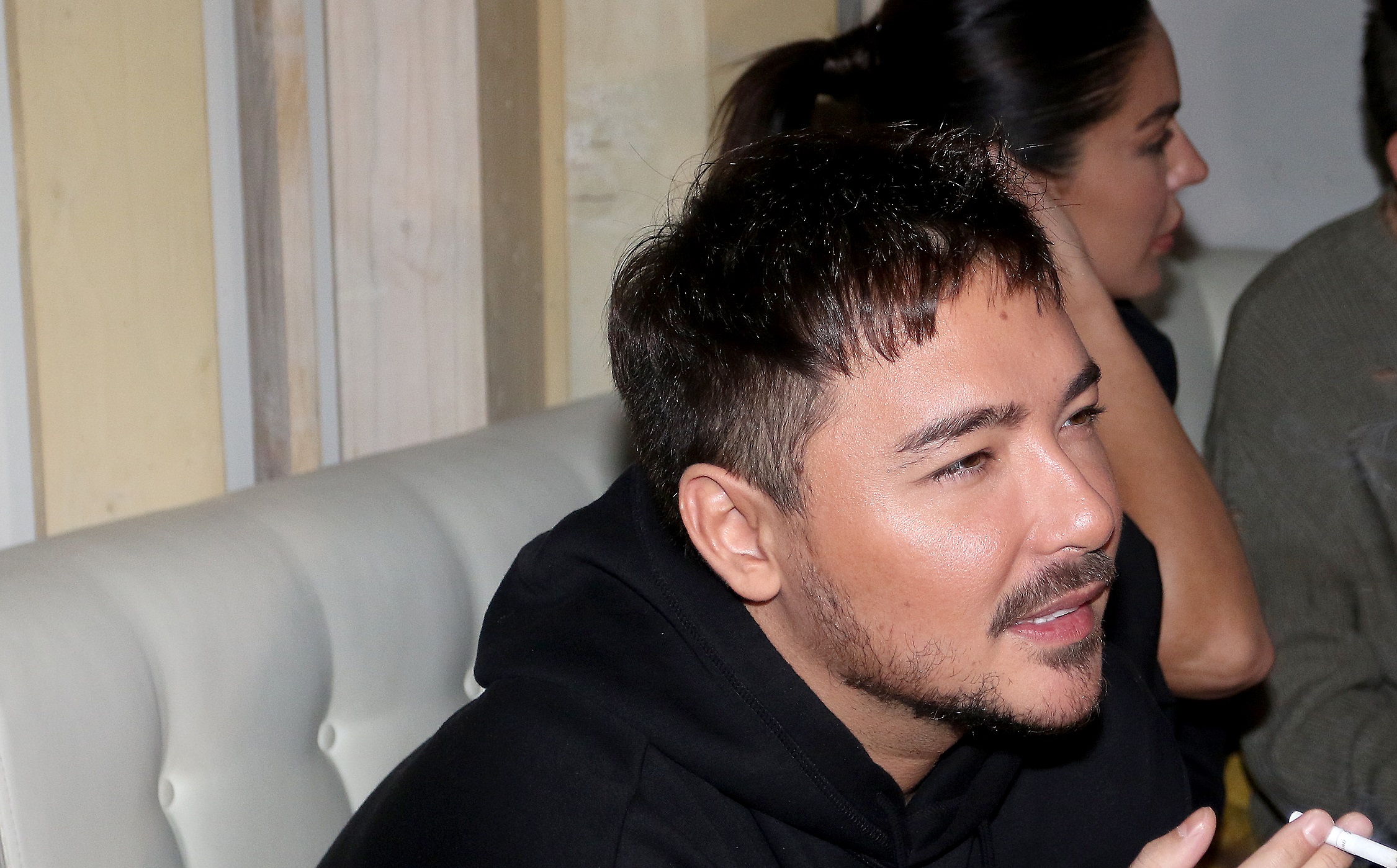 OTKRIVENO OD ČEGA ŽIVI MILAN STANKOVIĆ Povukao se sa estrade, a u ...